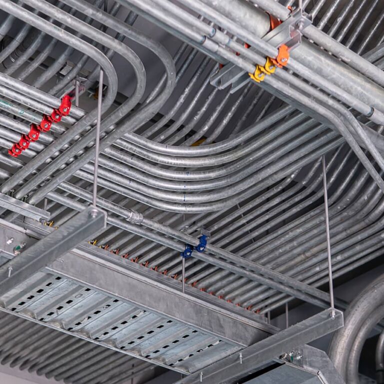 Commercial EMT conduits Montréal | MB Électrique